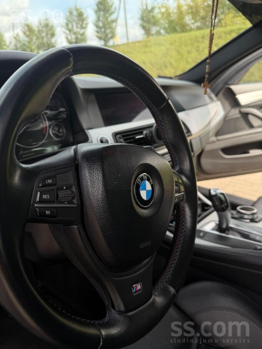 Grey BMW 525 2011 in Rezekne, with an engine capacity of 3.00 L and mileage of 376 thousand km for 10500 €, photo 13 on AUTOMOTO.COM.LV
