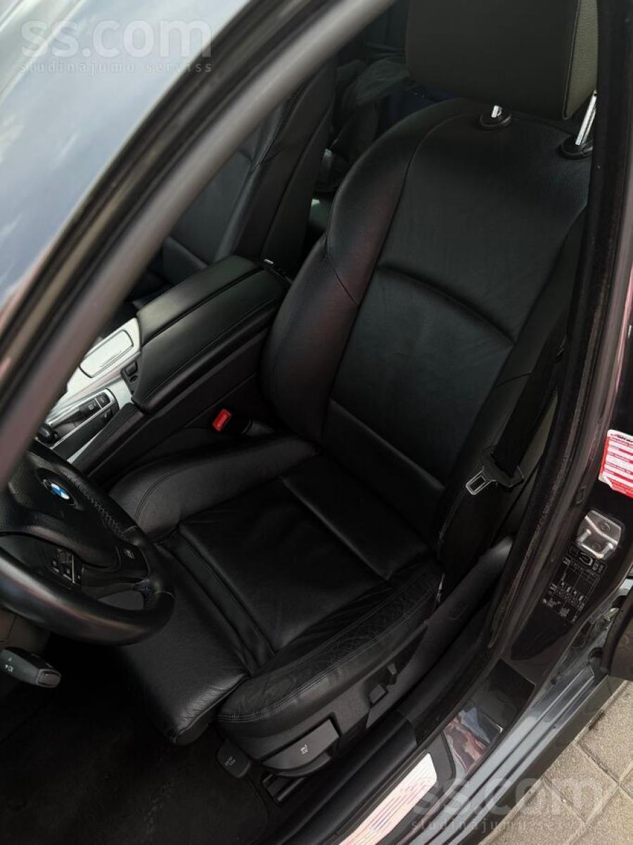 Grey BMW 525 2011 in Rezekne, with an engine capacity of 3.00 L and mileage of 376 thousand km for 10500 €, photo 14 on AUTOMOTO.COM.LV