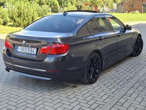Grey BMW 525 2011 in Silute, with an engine capacity of 3.00 L and mileage of 279 thousand km for 7000 €, photo 3 on AUTOMOTO.COM.LV