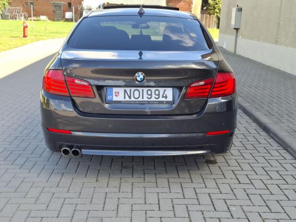 Grey BMW 525 2011 in Silute, with an engine capacity of 3.00 L and mileage of 279 thousand km for 7000 €, photo 7 on AUTOMOTO.COM.LV
