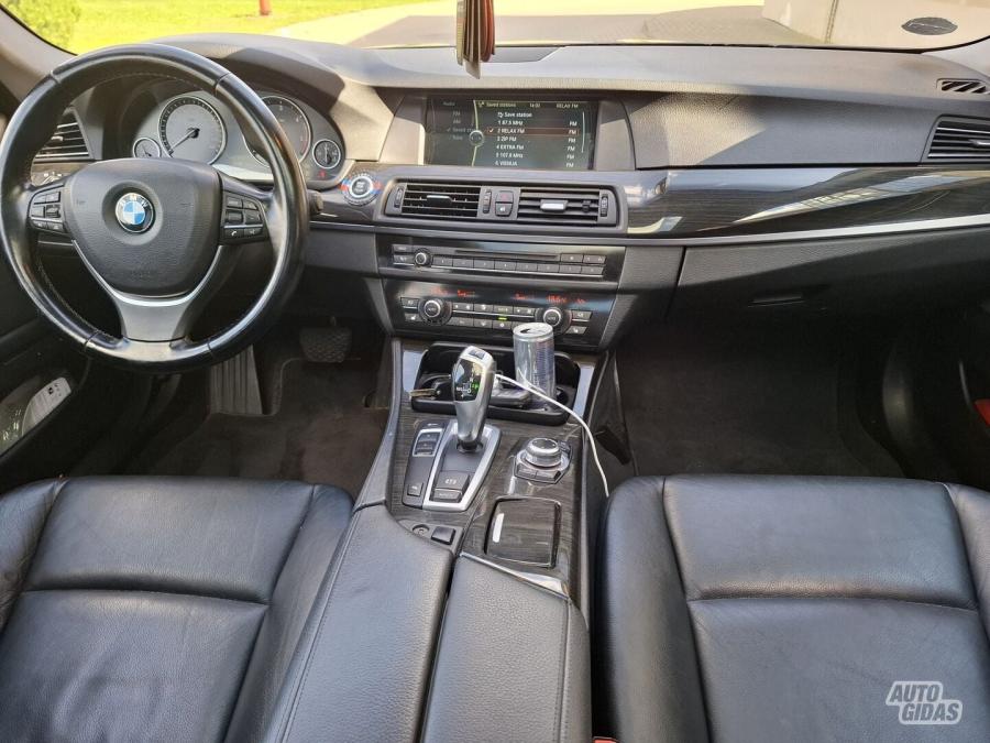Grey BMW 525 2011 in Silute, with an engine capacity of 3.00 L and mileage of 279 thousand km for 7000 €, photo 8 on AUTOMOTO.COM.LV