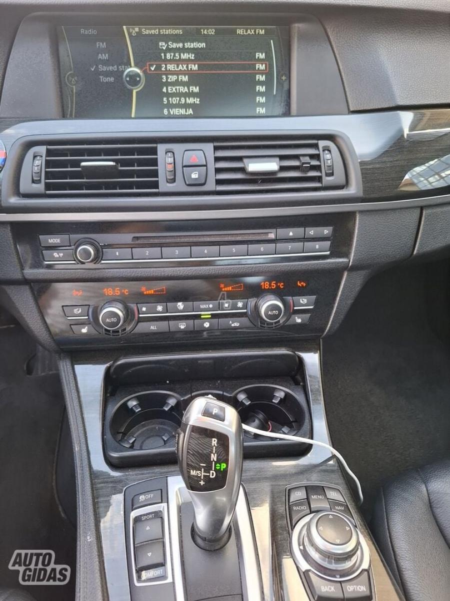 Grey BMW 525 2011 in Silute, with an engine capacity of 3.00 L and mileage of 279 thousand km for 7000 €, photo 16 on AUTOMOTO.COM.LV