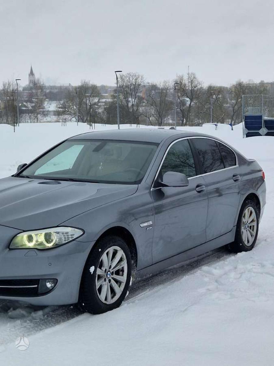 Pelēks BMW 525 2012 Šauļi, ar dzinēja tilpumu 2.00 L un nobraukumu 225 tūkst. km par 10500 €, foto 1 vietnē AUTOMOTO.COM.LV