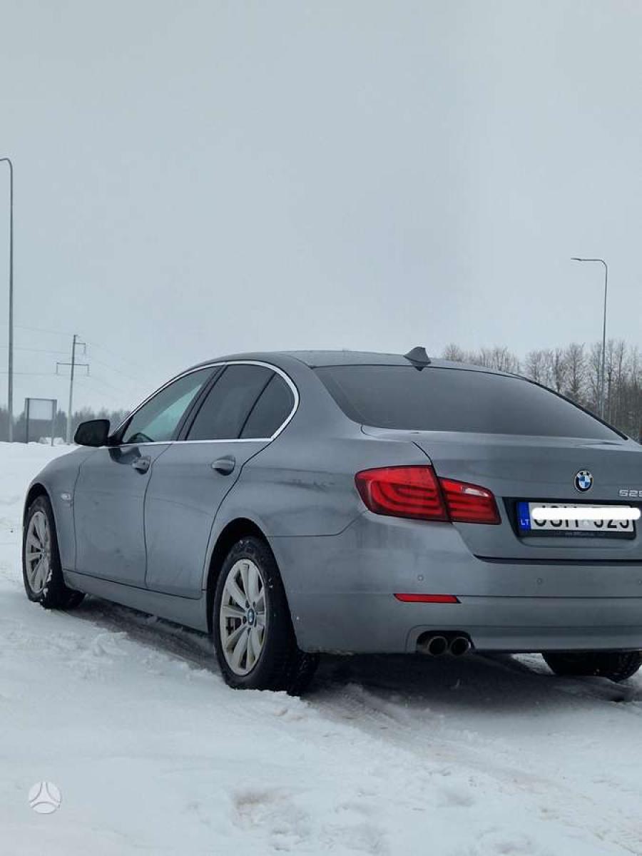 Pelēks BMW 525 2012 Šauļi, ar dzinēja tilpumu 2.00 L un nobraukumu 225 tūkst. km par 10500 €, foto 3 vietnē AUTOMOTO.COM.LV