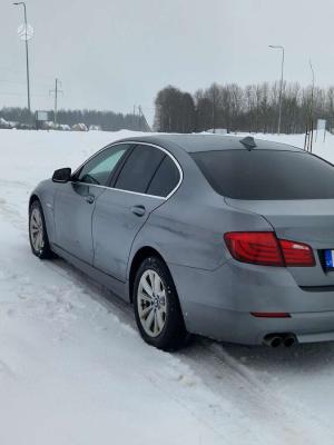 Pelēks BMW 525 2012 Šauļi, ar dzinēja tilpumu 2.00 L un nobraukumu 225 tūkst. km par 10500 €, foto 4 vietnē AUTOMOTO.COM.LV