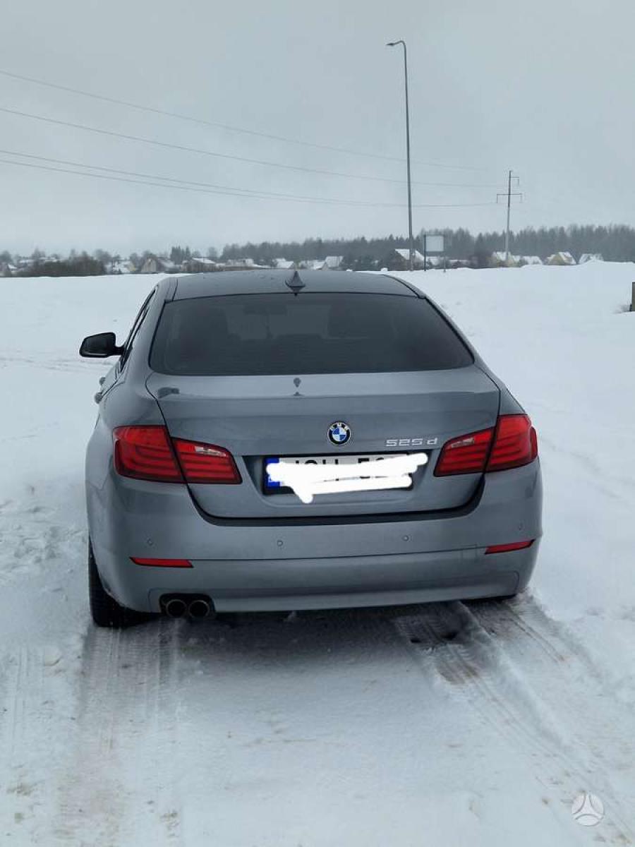 Pelēks BMW 525 2012 Šauļi, ar dzinēja tilpumu 2.00 L un nobraukumu 225 tūkst. km par 10500 €, foto 5 vietnē AUTOMOTO.COM.LV