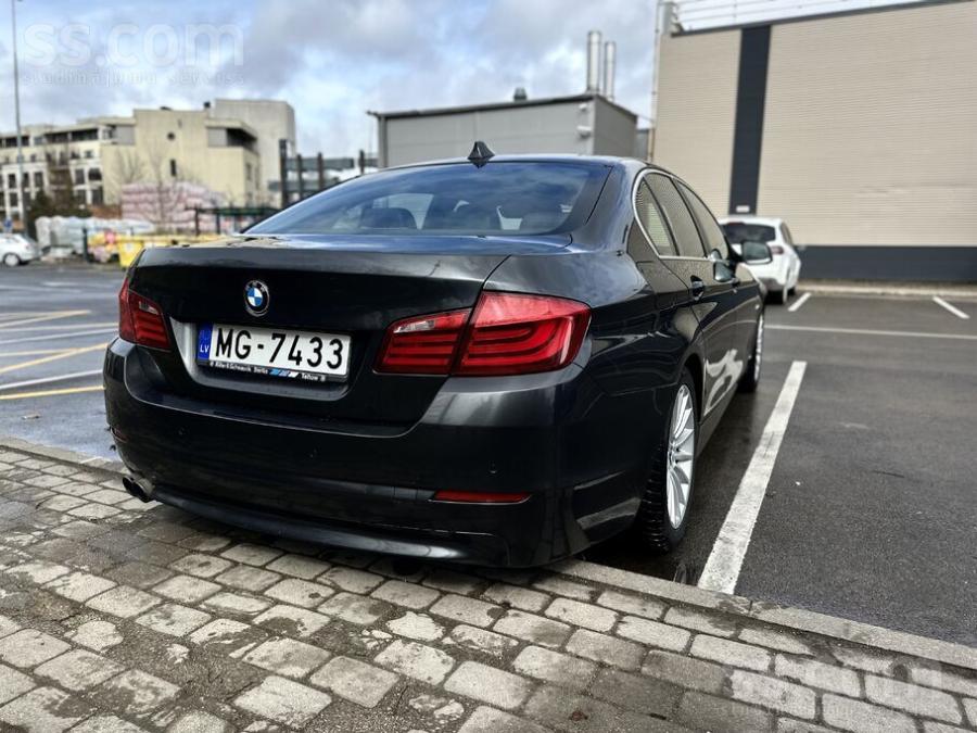 Pelēks BMW 525 2012 Rīga, ar dzinēja tilpumu 2.00 L un nobraukumu 238 tūkst. km par 8600 €, foto 4 vietnē AUTOMOTO.COM.LV
