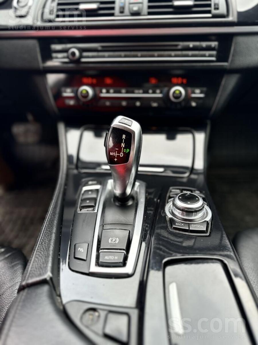 Pelēks BMW 525 2012 Rīga, ar dzinēja tilpumu 2.00 L un nobraukumu 238 tūkst. km par 8600 €, foto 14 vietnē AUTOMOTO.COM.LV