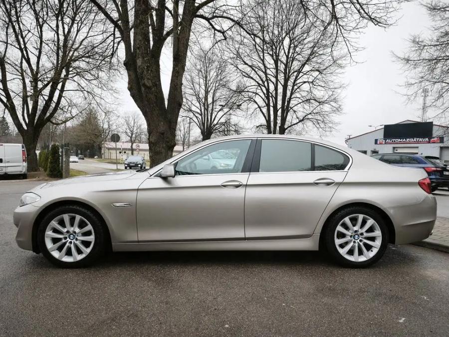 Pelēks BMW 525 2012 Cēsis, ar dzinēja tilpumu 2.00 L un nobraukumu 334 tūkst. km par 10900 €, foto 6 vietnē AUTOMOTO.COM.LV