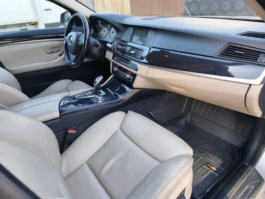 Pelēks BMW 525 2012 Cēsis, ar dzinēja tilpumu 2.00 L un nobraukumu 334 tūkst. km par 10900 €, foto 15 vietnē AUTOMOTO.COM.LV