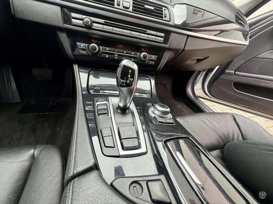 Pelēks BMW 525 2012 Tauragė, ar dzinēja tilpumu 2.00 L un nobraukumu 250 tūkst. km par 6700 €, foto 24 vietnē AUTOMOTO.COM.LV