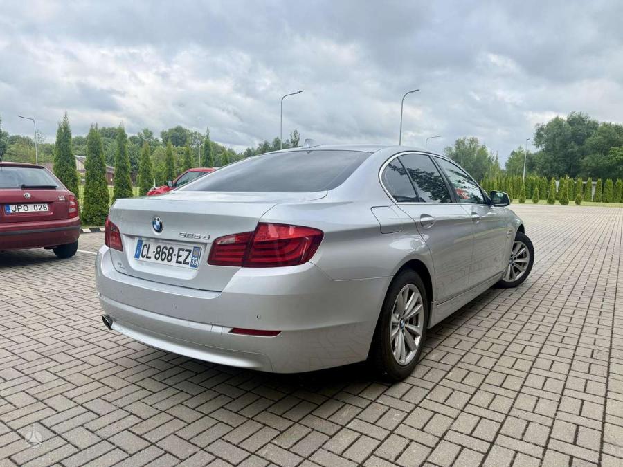 Серый БМВ 525 2012 в Таураге, объемом двигателя 2.00 л и пробегом 255 тыс. км за 6200 €, фото 7 на AUTOMOTO.COM.LV