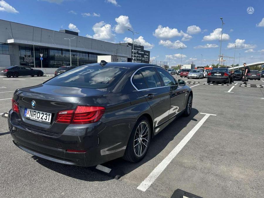 Pelēks BMW 525 2012 Viļņa, ar dzinēja tilpumu 2.00 L un nobraukumu 266 tūkst. km par 8300 €, foto 9 vietnē AUTOMOTO.COM.LV