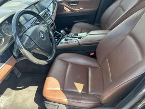 Pelēks BMW 525 2012 Viļņa, ar dzinēja tilpumu 2.00 L un nobraukumu 266 tūkst. km par 8300 €, foto 13 vietnē AUTOMOTO.COM.LV