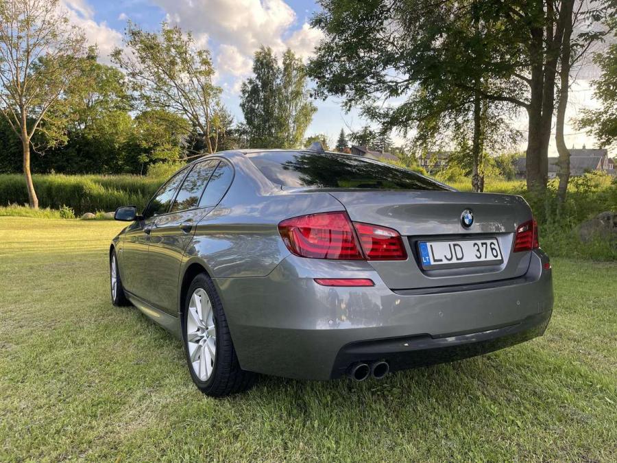 Pelēks BMW 525 2013 Biržai, ar dzinēja tilpumu 2.00 L un nobraukumu 357 tūkst. km par 8900 €, foto 4 vietnē AUTOMOTO.COM.LV