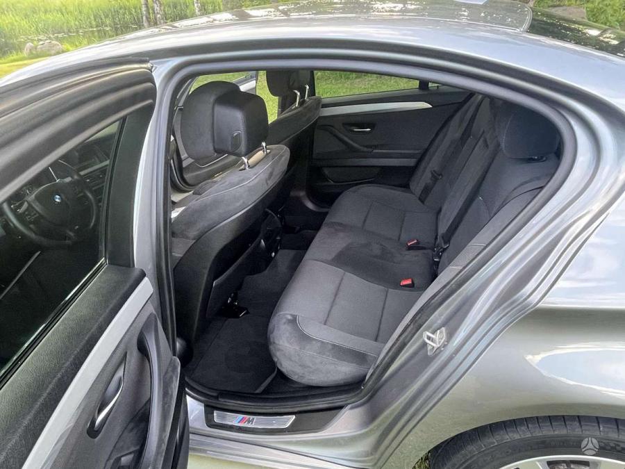 Pelēks BMW 525 2013 Biržai, ar dzinēja tilpumu 2.00 L un nobraukumu 357 tūkst. km par 8900 €, foto 7 vietnē AUTOMOTO.COM.LV