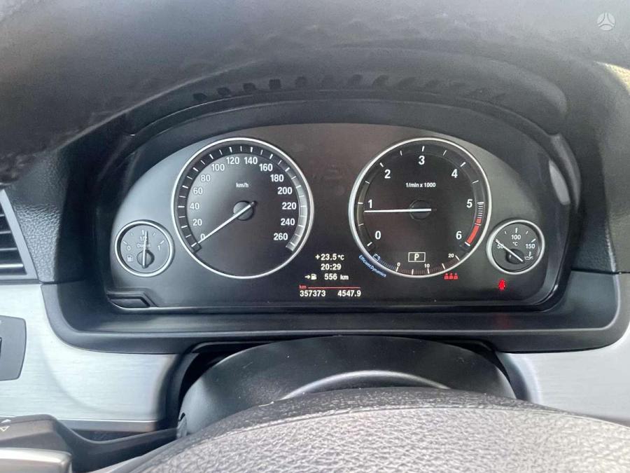 Pelēks BMW 525 2013 Biržai, ar dzinēja tilpumu 2.00 L un nobraukumu 357 tūkst. km par 8900 €, foto 10 vietnē AUTOMOTO.COM.LV