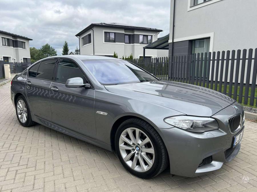 Pelēks BMW 525 2013 Viļņa, ar dzinēja tilpumu 2.00 L un nobraukumu 338 tūkst. km par 9850 €, foto 3 vietnē AUTOMOTO.COM.LV