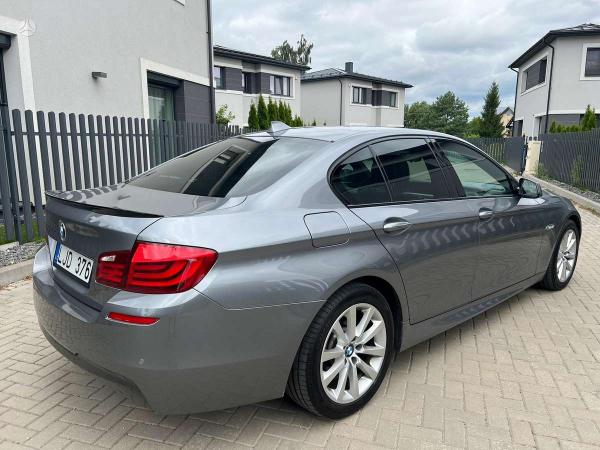 Pelēks BMW 525 2013 Viļņa, ar dzinēja tilpumu 2.00 L un nobraukumu 338 tūkst. km par 9850 €, foto 6 vietnē AUTOMOTO.COM.LV