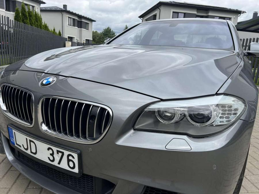 Pelēks BMW 525 2013 Viļņa, ar dzinēja tilpumu 2.00 L un nobraukumu 338 tūkst. km par 9850 €, foto 29 vietnē AUTOMOTO.COM.LV