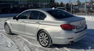 Grey BMW 525 2014 in Vilnius, with an engine capacity of 2.00 L and mileage of 267 thousand km for 8700 €, photo 4 on AUTOMOTO.COM.LV