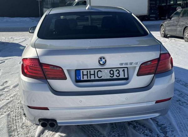 Grey BMW 525 2014 in Vilnius, with an engine capacity of 2.00 L and mileage of 267 thousand km for 8700 €, photo 5 on AUTOMOTO.COM.LV