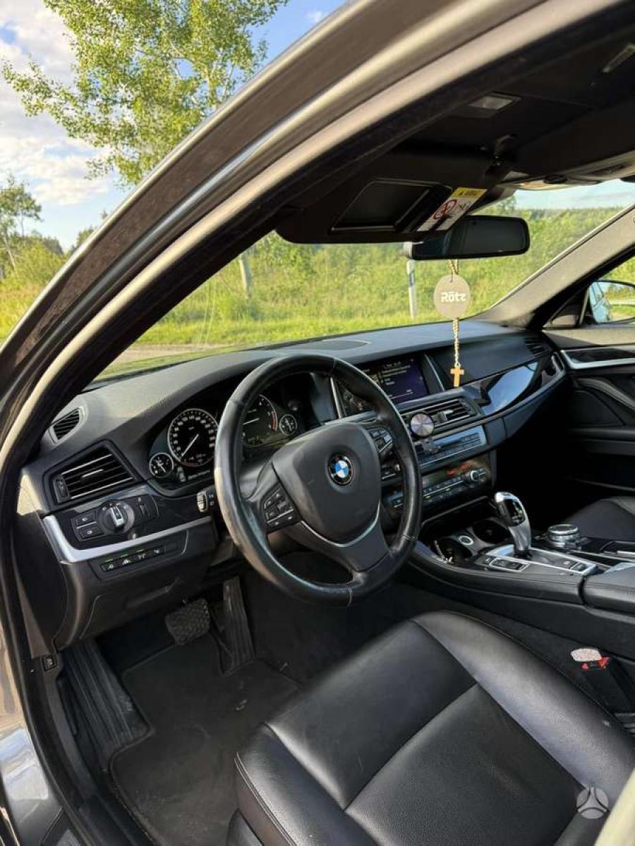 Grey BMW 525 2014 in Vilnius, with an engine capacity of 2.00 L and mileage of 320 thousand km for 12300 €, photo 8 on AUTOMOTO.COM.LV