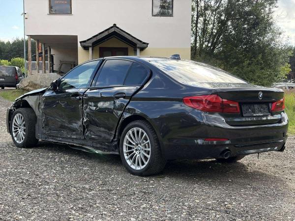 Grey BMW 525 2017 in Ukmerge, with an engine capacity of 2.00 L and mileage of 138 thousand km for 9300 €, photo 8 on AUTOMOTO.COM.LV