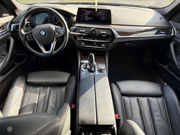 Grey BMW 525 2017 in Ukmerge, with an engine capacity of 2.00 L and mileage of 138 thousand km for 9300 €, photo 10 on AUTOMOTO.COM.LV
