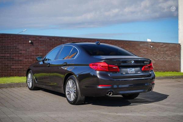 Grey BMW 525 2017 in Kaunas, with an engine capacity of 2.00 L and mileage of 215 thousand km for 20950 €, photo 8 on AUTOMOTO.COM.LV