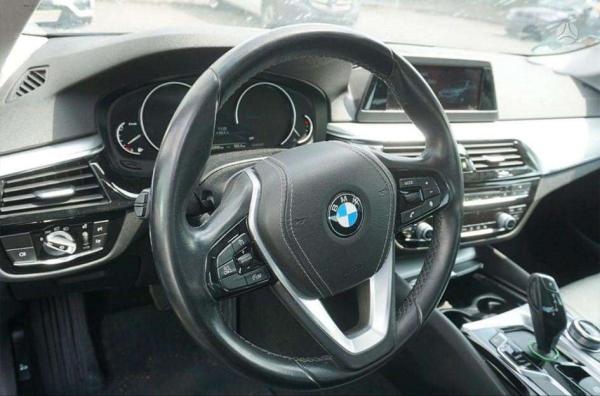 Grey BMW 525 2018 in Marijampole, with an engine capacity of 2.00 L and mileage of 183 thousand km for 11900 €, photo 8 on AUTOMOTO.COM.LV