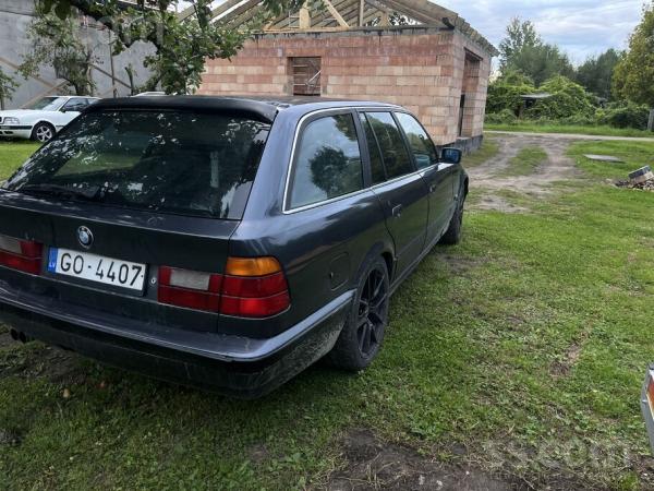 Серый БМВ 525 1996 в Елгава, объемом двигателя 2.50 л и пробегом 290 тыс. км за 7000 €, фото 1 на AUTOMOTO.COM.LV
