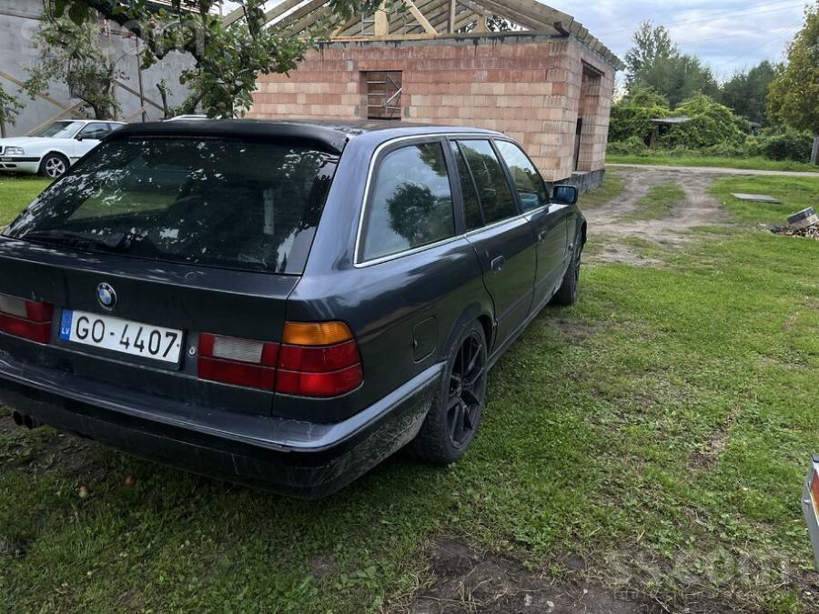 Серый БМВ 525 1996 в Елгава, объемом двигателя 2.50 л и пробегом 290 тыс. км за 7000 €, фото 1 на AUTOMOTO.COM.LV