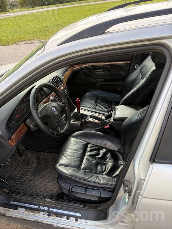Pelēks BMW 525 1998 Preiļi, ar dzinēja tilpumu 2.50 L un nobraukumu 339 tūkst. km par 1800 €, foto 6 vietnē AUTOMOTO.COM.LV