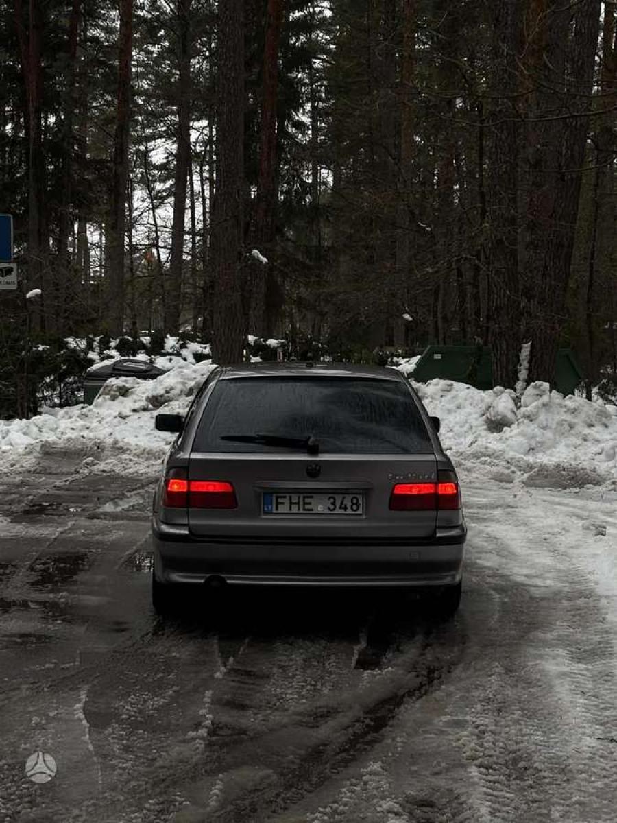 Pelēks BMW 525 2000 Viļņa, ar dzinēja tilpumu 2.50 L un nobraukumu 415 tūkst. km par 2200 €, foto 2 vietnē AUTOMOTO.COM.LV