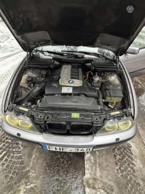 Pelēks BMW 525 2000 Viļņa, ar dzinēja tilpumu 2.50 L un nobraukumu 415 tūkst. km par 2200 €, foto 10 vietnē AUTOMOTO.COM.LV