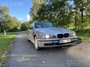 Grey BMW 525 2000 in Balvi, with an engine capacity of 2.50 L and mileage of 428 thousand km for 1000 €, photo 5 on AUTOMOTO.COM.LV