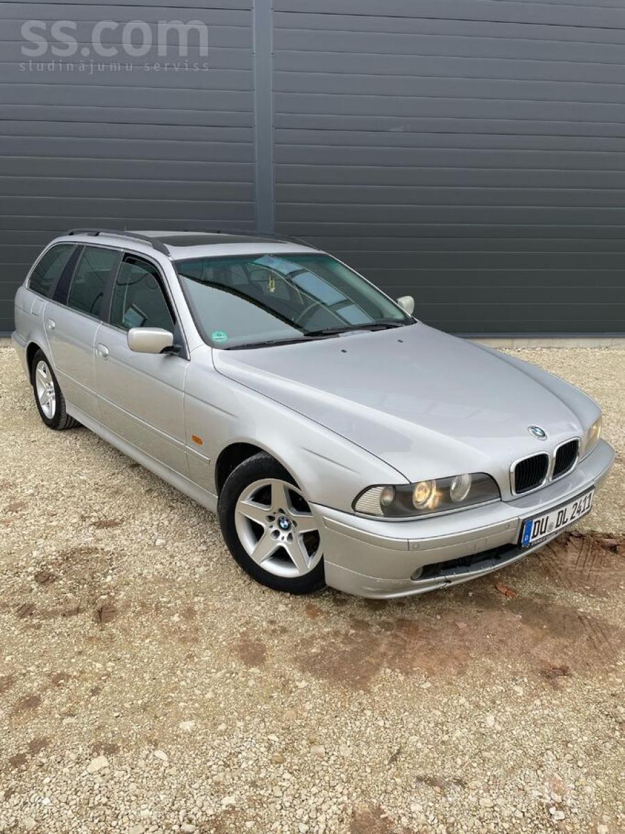 Grey BMW 525 2001 in Balvi, with an engine capacity of 2.50 L and mileage of 0 thousand km for 9990 €, photo 1 on AUTOMOTO.COM.LV