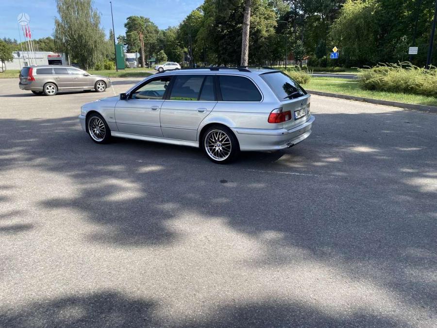 Grey BMW 525 2001 in Alytus, with an engine capacity of 2.50 L and mileage of 470 thousand km for 2300 €, photo 1 on AUTOMOTO.COM.LV
