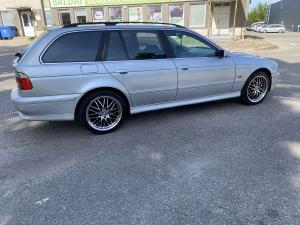 Grey BMW 525 2001 in Alytus, with an engine capacity of 2.50 L and mileage of 470 thousand km for 2300 €, photo 4 on AUTOMOTO.COM.LV