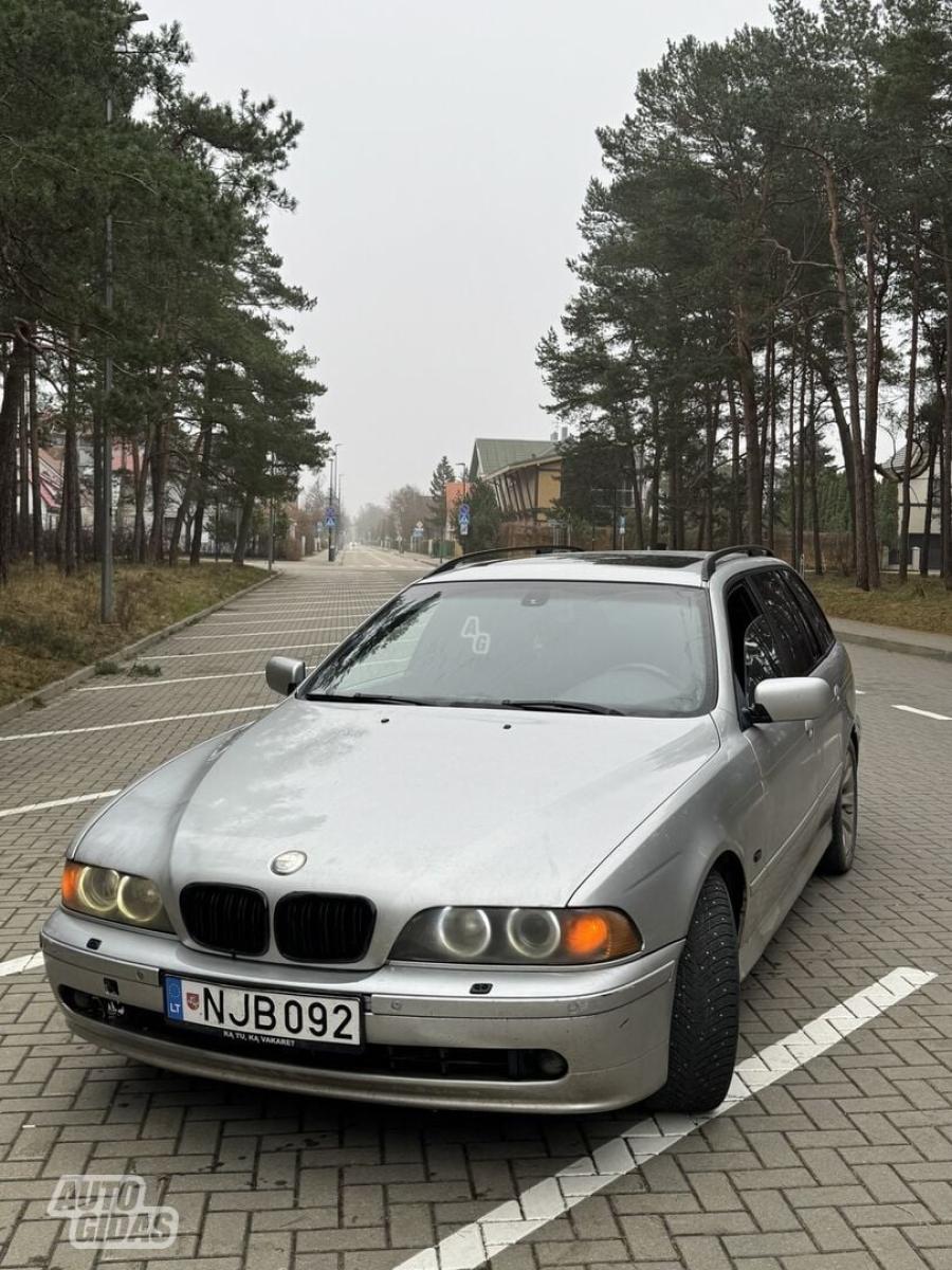 Grey BMW 525 2002 in Palanga, with an engine capacity of 2.50 L and mileage of 446 thousand km for 1250 €, photo 2 on AUTOMOTO.COM.LV