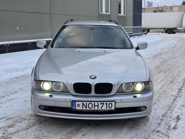 Grey BMW 525 2002 in Siauliai, with an engine capacity of 2.50 L and mileage of 300 thousand km for 1850 €, photo 3 on AUTOMOTO.COM.LV