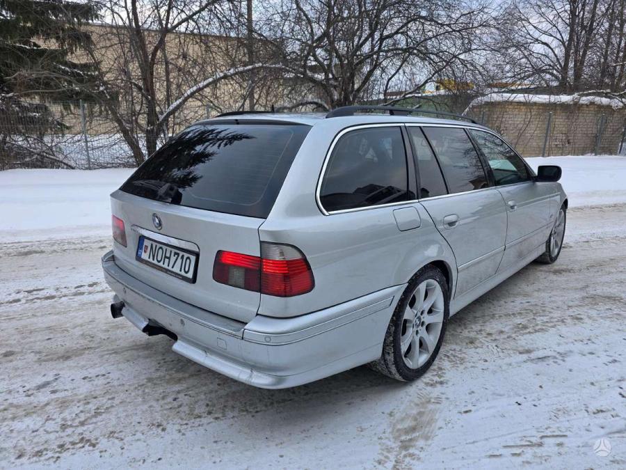 Pelēks BMW 525 2002 Šauļi, ar dzinēja tilpumu 2.50 L un nobraukumu 300 tūkst. km par 1850 €, foto 6 vietnē AUTOMOTO.COM.LV