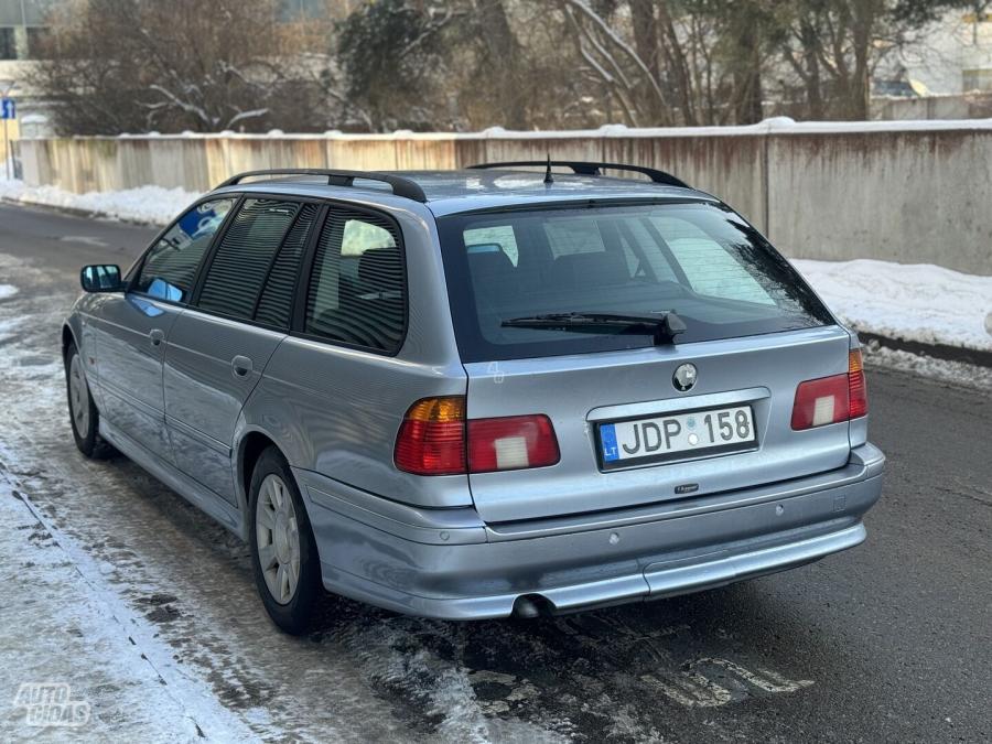 Grey BMW 525 2002 in Vilnius, with an engine capacity of 2.50 L and mileage of 286 thousand km for 1650 €, photo 4 on AUTOMOTO.COM.LV
