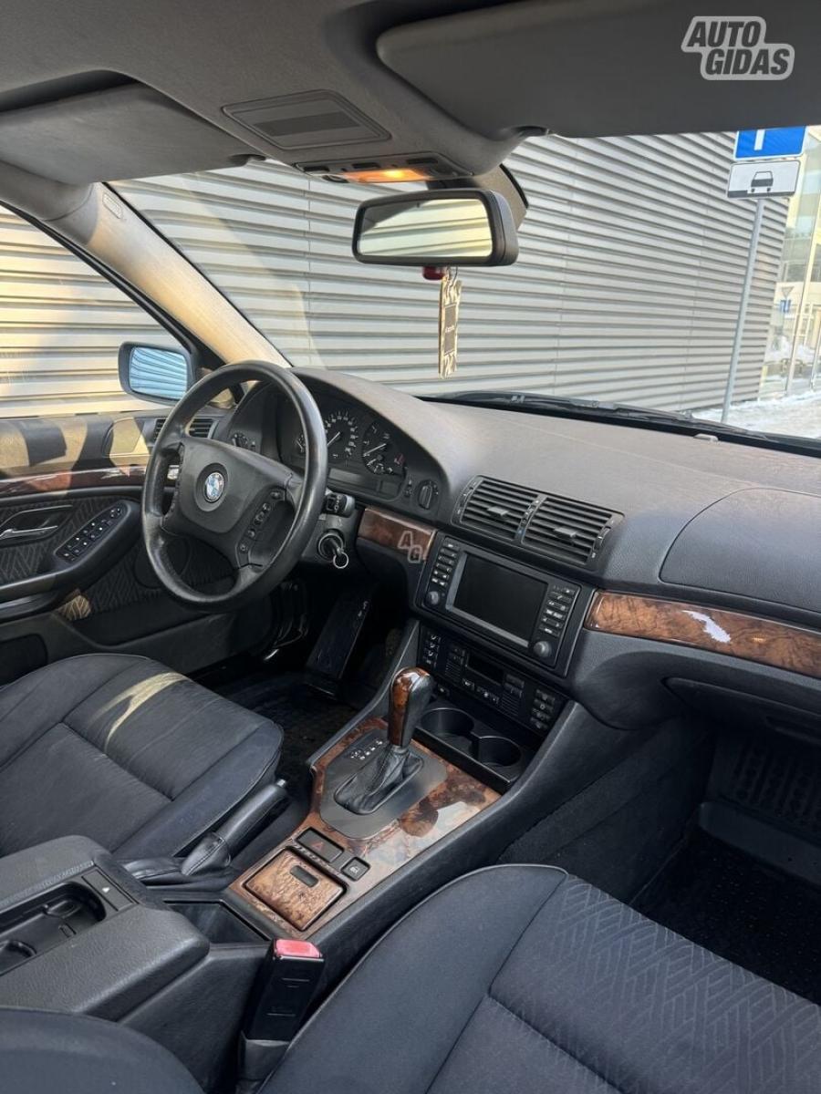Grey BMW 525 2002 in Vilnius, with an engine capacity of 2.50 L and mileage of 286 thousand km for 1650 €, photo 12 on AUTOMOTO.COM.LV