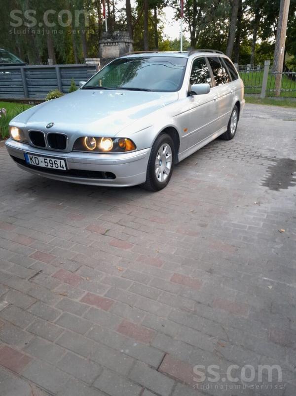 Pelēks BMW 525 2002 Cēsis, ar dzinēja tilpumu 2.50 L un nobraukumu 357 tūkst. km par 1750 €, foto 2 vietnē AUTOMOTO.COM.LV