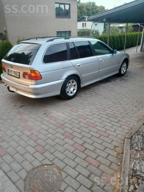 Pelēks BMW 525 2002 Cēsis, ar dzinēja tilpumu 2.50 L un nobraukumu 357 tūkst. km par 1750 €, foto 4 vietnē AUTOMOTO.COM.LV