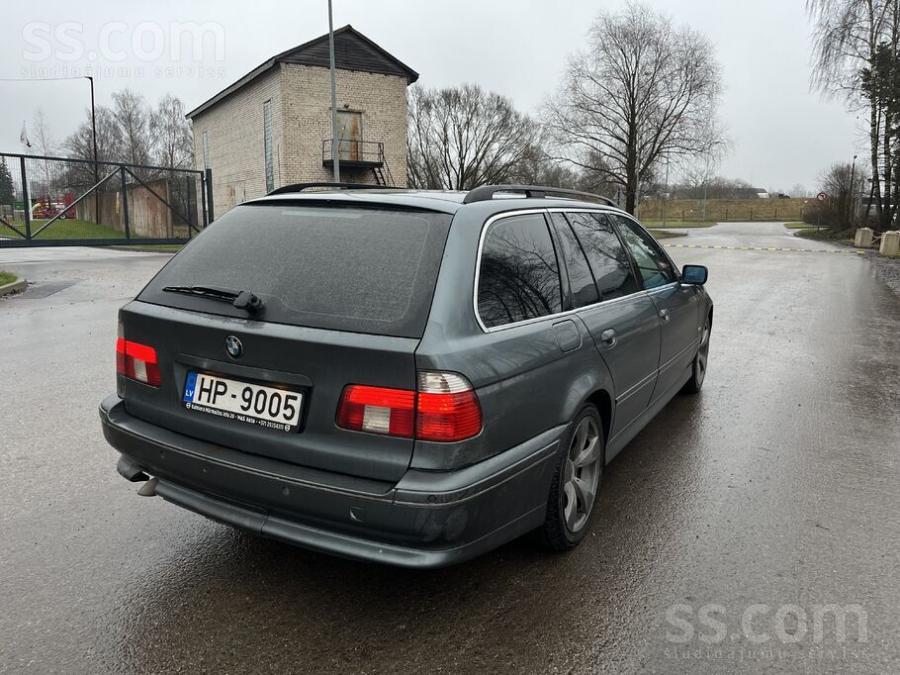 Grey BMW 525 2003 in Valmiera, with an engine capacity of 2.50 L and mileage of 486 thousand km for 2500 €, photo 2 on AUTOMOTO.COM.LV