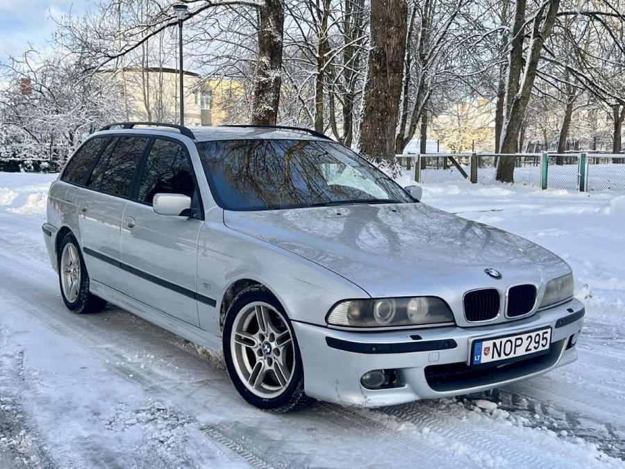 Grey BMW 525 2003 in Silute, with an engine capacity of 2.50 L and mileage of 348 thousand km for 2199 €, photo 2 on AUTOMOTO.COM.LV