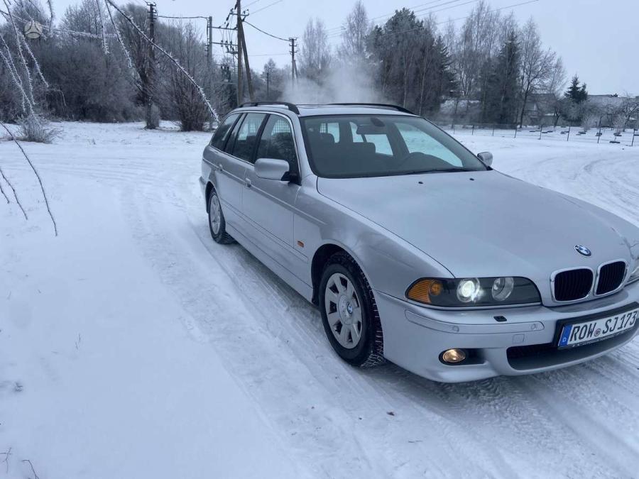 Grey BMW 525 2003 in Vilkaviskis, with an engine capacity of 2.50 L and mileage of 385 thousand km for 2450 €, photo 3 on AUTOMOTO.COM.LV